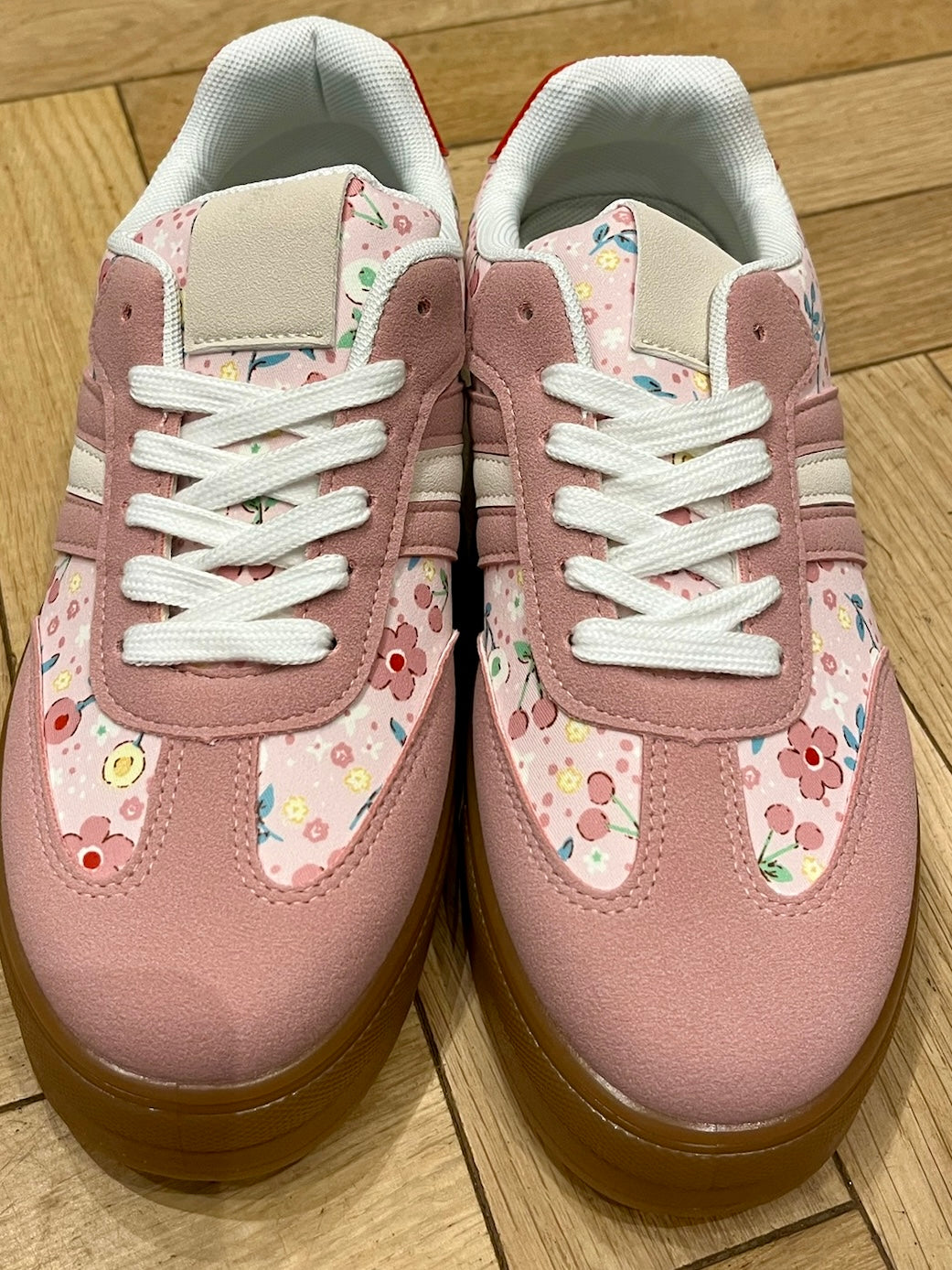 Daisy Chain Platform Trainers – SNOB